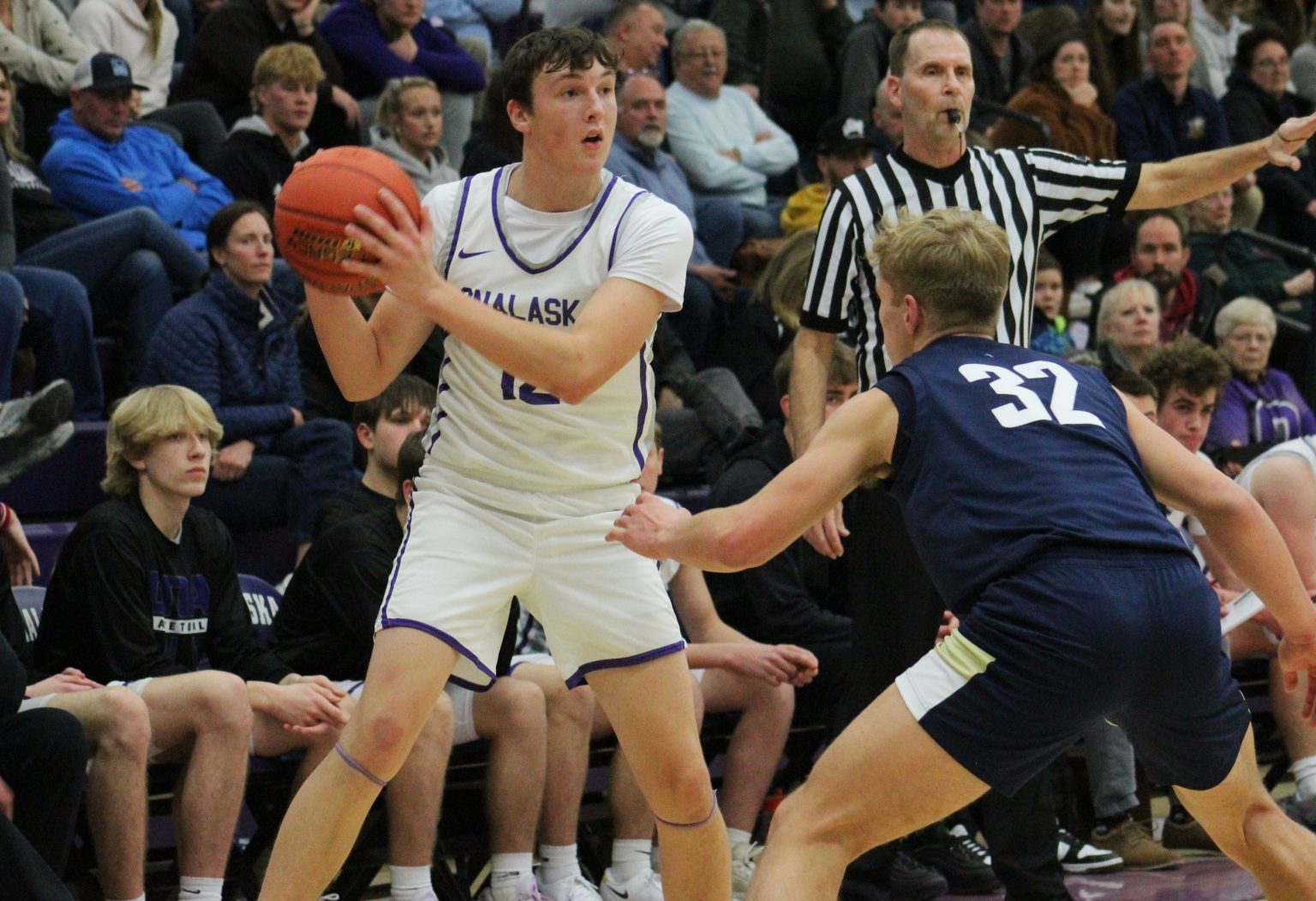 Boys basketball: Onalaska uses big second half from Kowal to become ...
