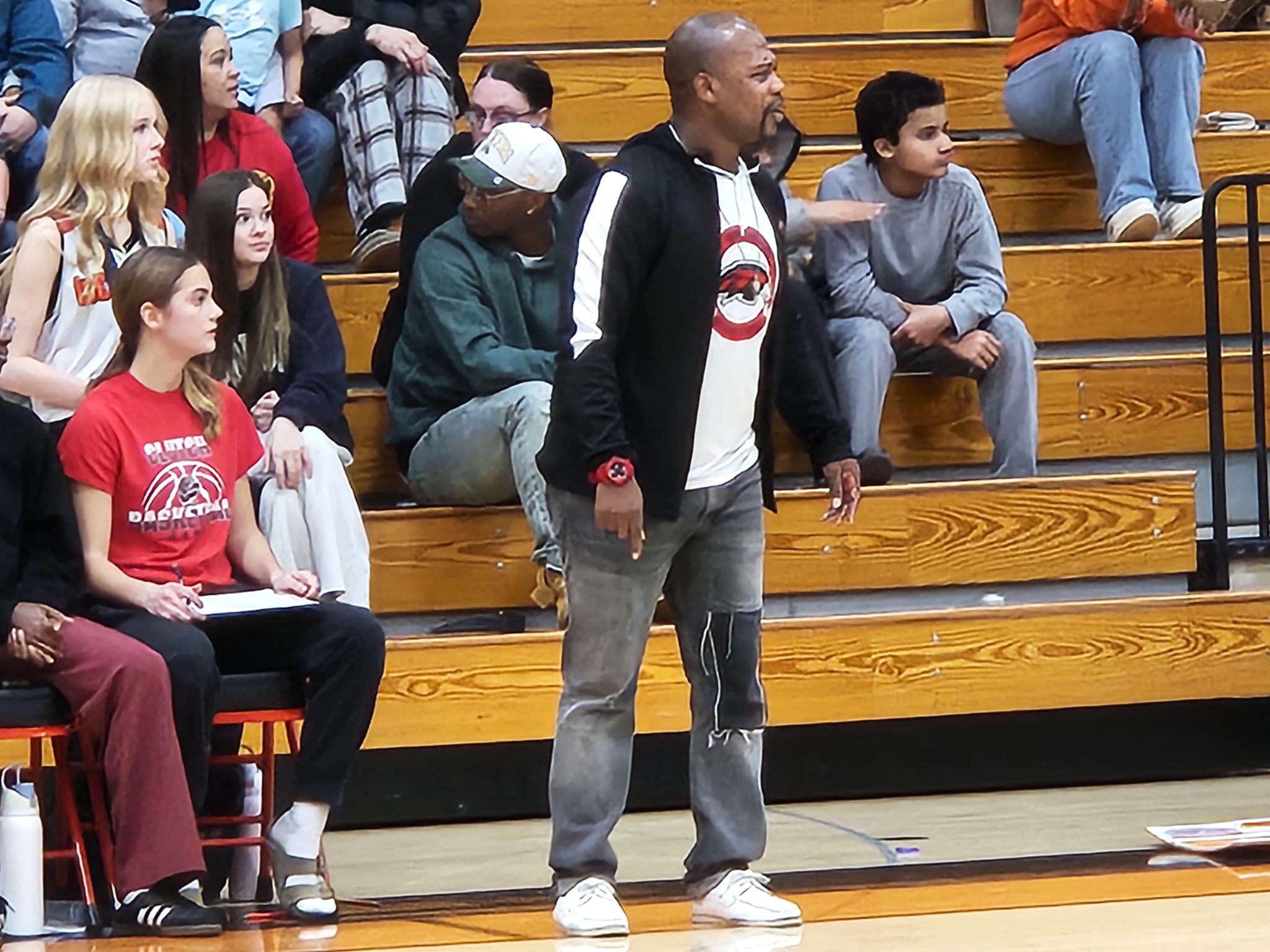 Tuesday girls basketball: Central, Holmen, Aquinas, Luther pick up ...