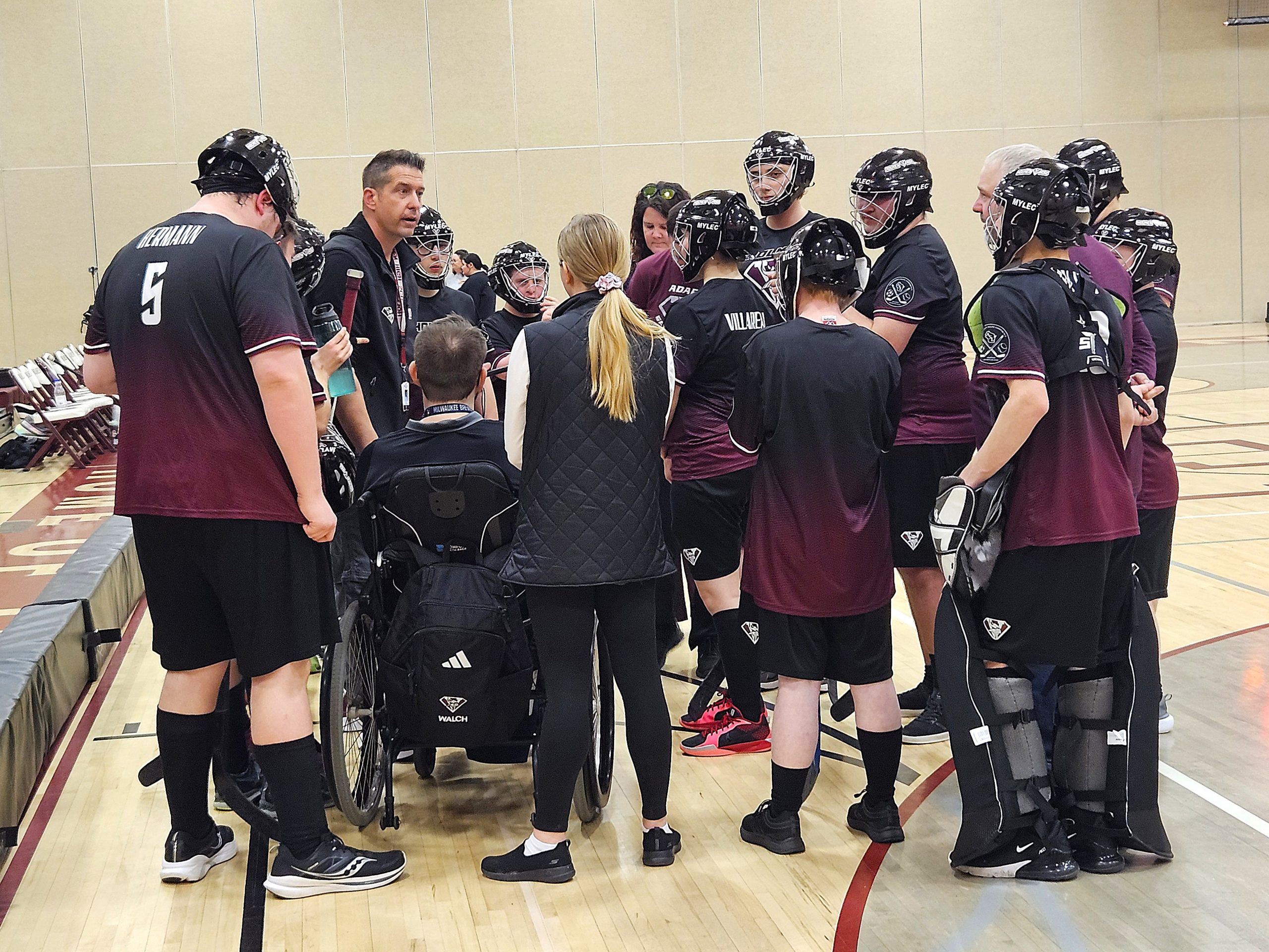 Tuesday ASL floor hockey: Van Lin hat trick sparks Holmen road win at ...
